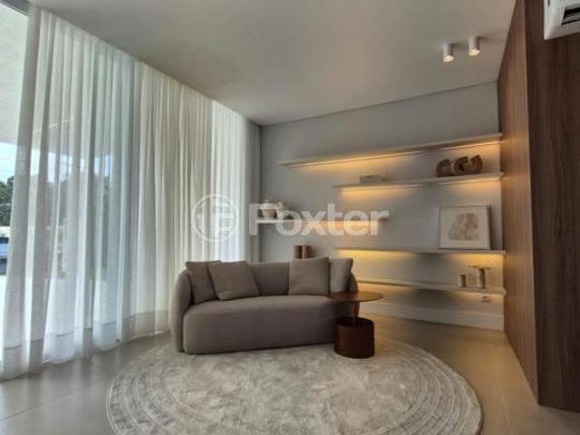 Casa em Condomínio, 3 dormitórios, 343 m², em Navegantes