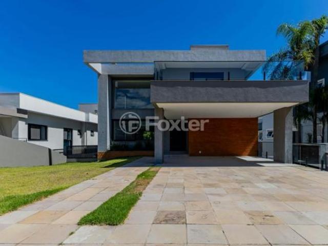 Casa em Condomínio, 3 dormitórios, 349 m², em Vila Nova