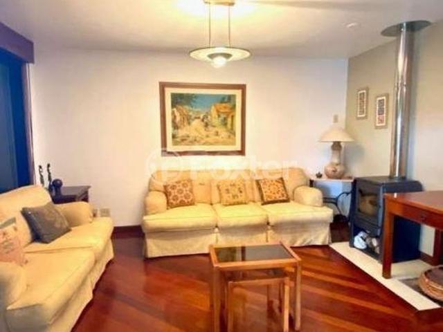 Casa em Condomínio, 3 dormitórios, 359.27 m², em Cristal