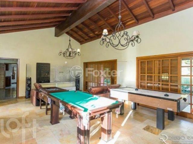 Casa em Condomínio, 3 dormitórios, 360 m², em Cascata