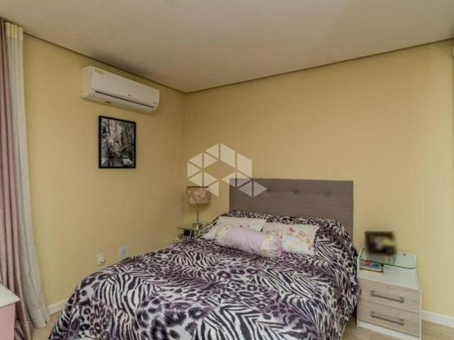 Casa em condomínio 3 dormitórios