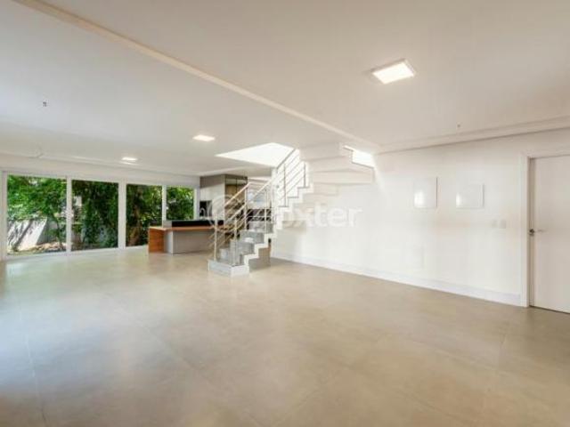 Casa em Condomínio, 3 dormitórios, 364.07 m², em Pedra Redonda