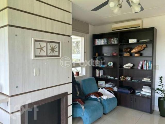 Casa em Condomínio, 3 dormitórios, 366.35 m², em Girassol