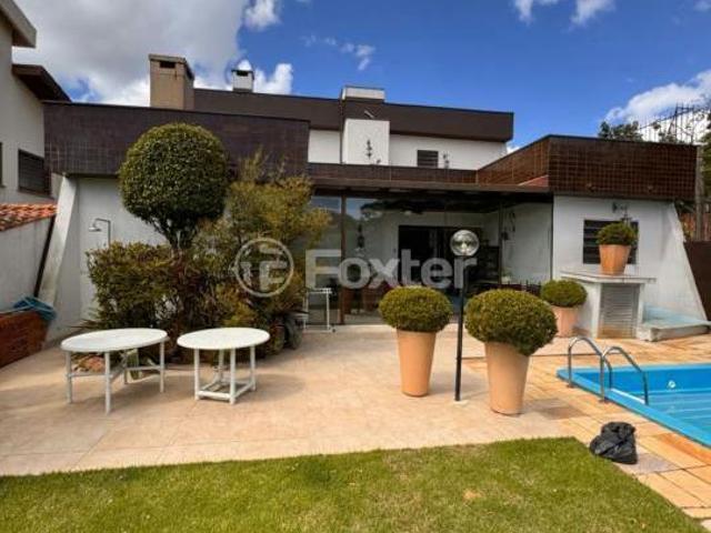 Casa em Condomínio, 3 dormitórios, 375 m², em Santa Tereza