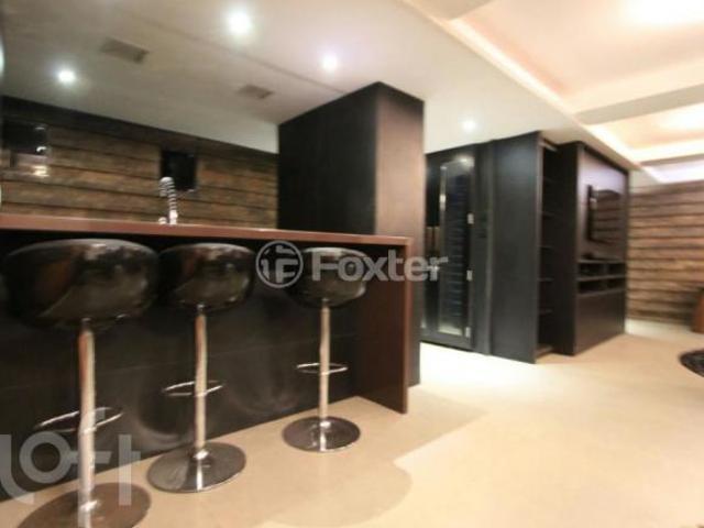 Casa em Condomínio, 3 dormitórios, 380 m², em Pedra Redonda