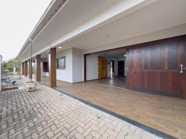 Casa em Condomínio 3 Dormitórios Bairro Jardim Beira Mar