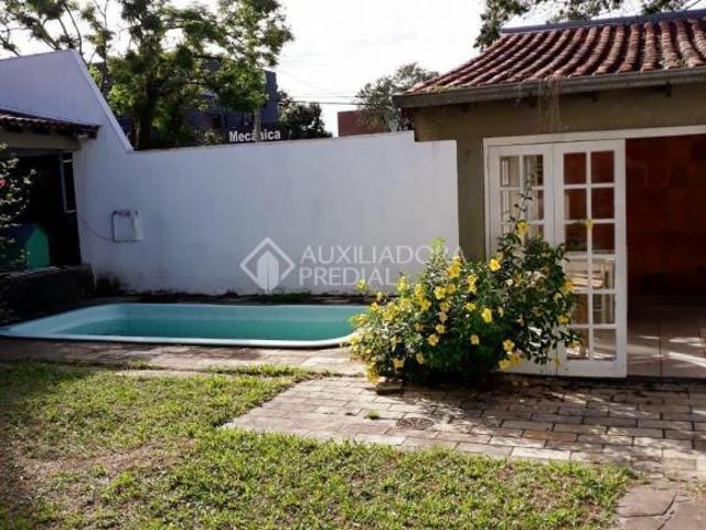 Casa em condomínio 3 dormitórios com suíte Zona Sul Porto Alegre