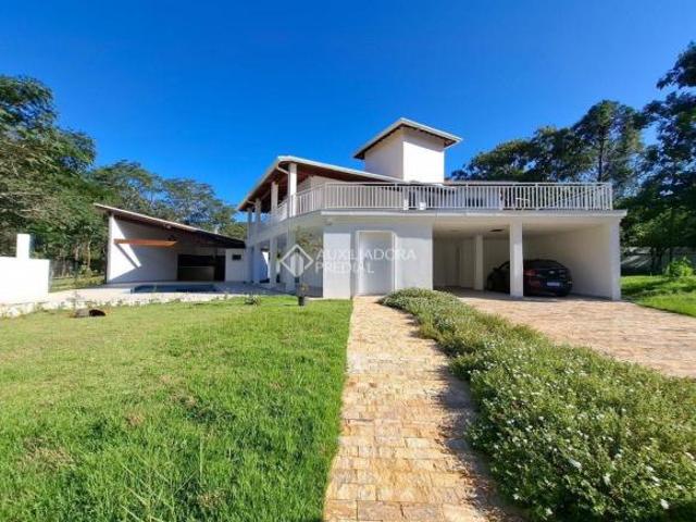Casa em Condomínio, 3 dormitórios, sendo 3 suítes, 2 vagas cobertas, Alpes de Guararema, Guararema