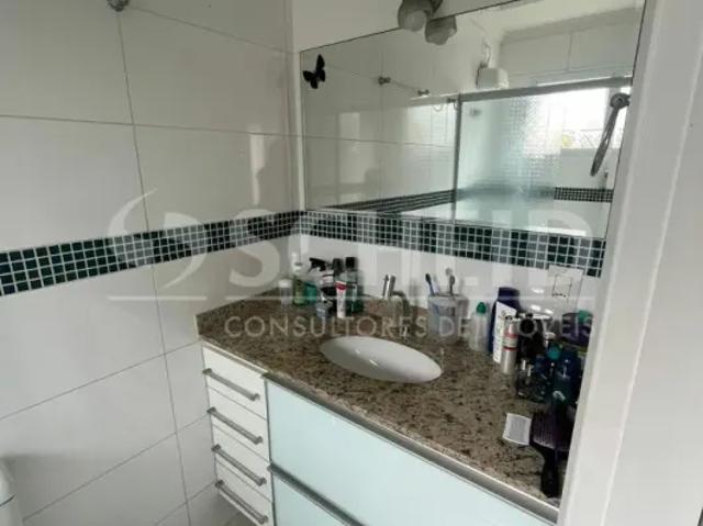 Casa em condomínio 3 dorms 2 vagas com depósito Vila Marari