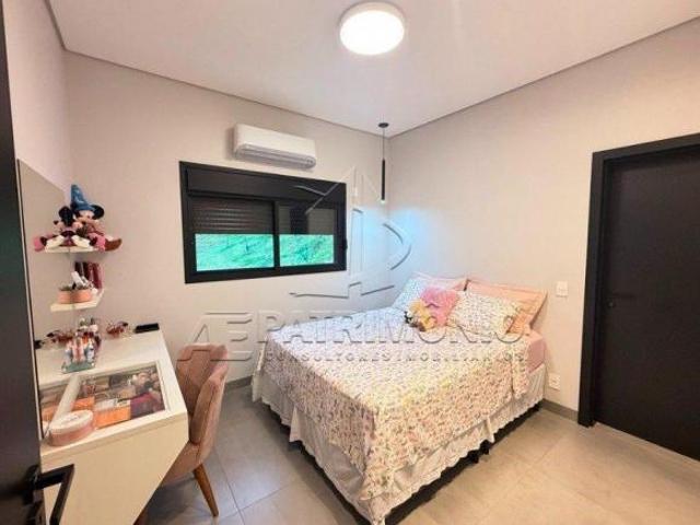 CASA EM CONDOMINIO 3 QUARTOS COM CLOSET SENDO 1 SUITE RESIDENCIAL DACHA