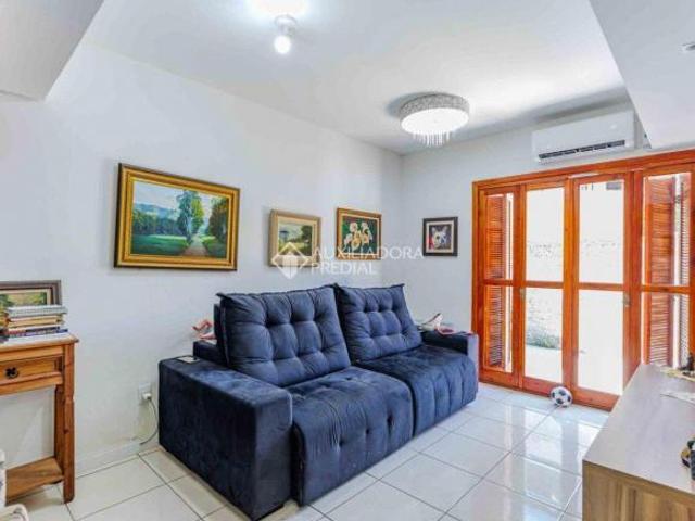 Casa em condomínio 3 quartos com suíte