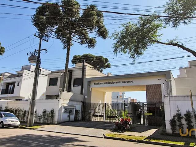 Casa em Condomínio 3 Quartos Pinheirinho 222m²