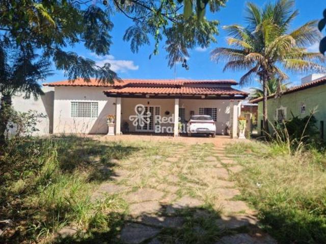 Casa em Condomínio, 3 quartos, suíte, lazer, laje, Escriturada em Arniqueiras Quadra 5