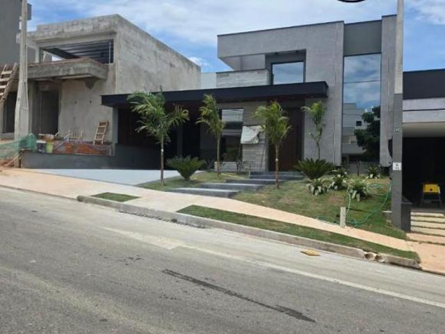 Casa em condomínio 3 quartos, 3 suítes, 2 salas, 3 banheiros, 2 vagas de garagem e 190m² na cidade