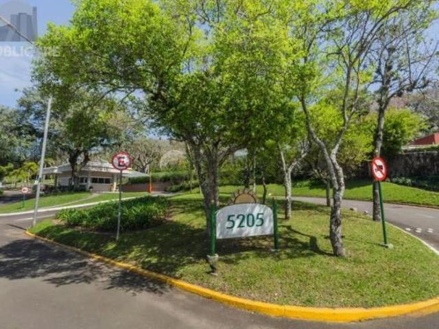 Casa em condominio, 3 quartos, 3 suítes 2 vagas e piscina na Cavalhada