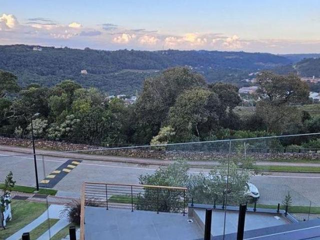 Casa em condomínio 3 suítes 3 vagas sacada piso aquecido