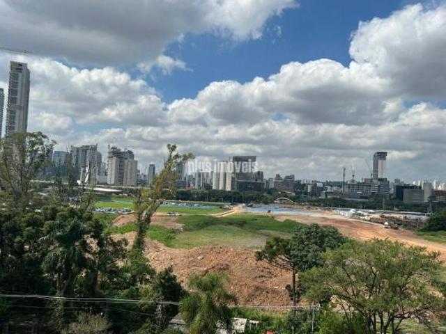 Casa em Condominio 3 Suites 4 Vagas no Panamby!