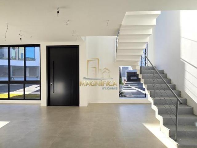 Casa em Condomínio – 3 Suítes, 6 Vagas – Cascatinh