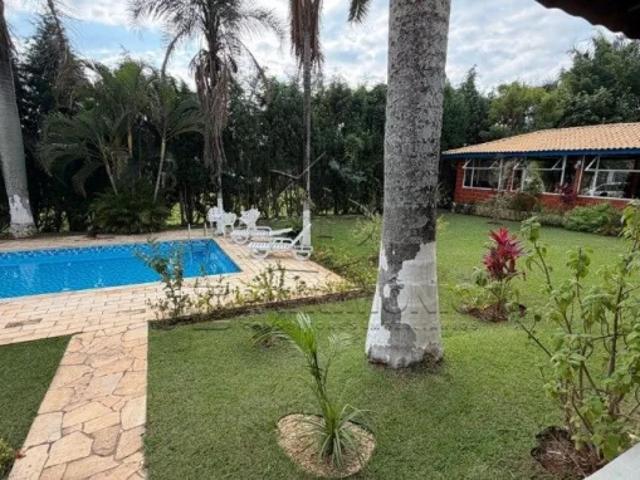 Casa em Condomínio 3 Suítes Caguaçu 371m²