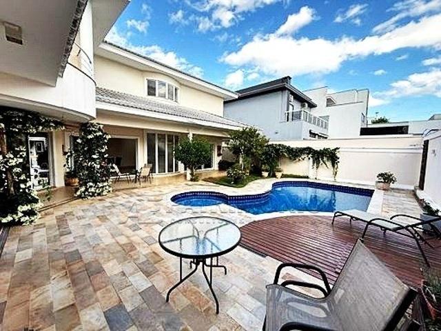 Casa em Condomínio 3 Suítes Ibiti Royal Park 411m²