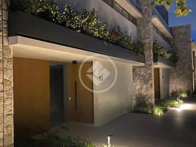 Casa em Condomínio 3 suítes Santa Felicidade Condominio Mirador da Mata