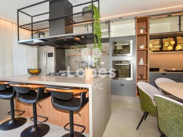 CASA EM CONDOMÍNIO — 3 SUÍTES | PORTEIRA FECHADA | ALTO PADRÃO | JD. DAS AMÉRICAS