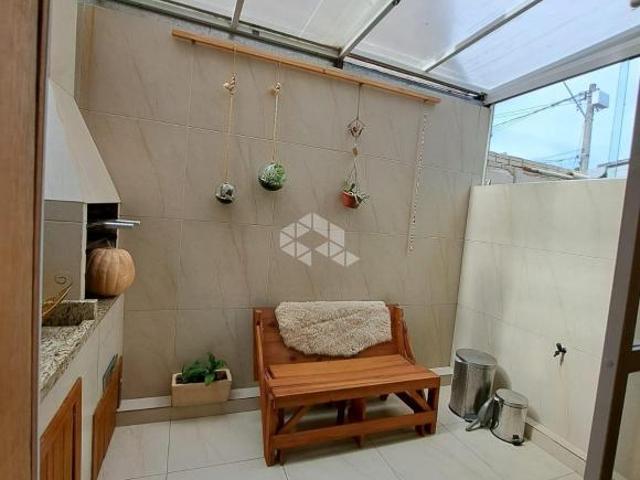 Casa em condomínio 02 dois dormitórios/quartos sendo 01 Suíte no bairro Abert