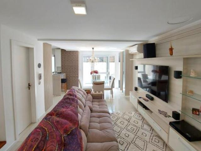 Casa em Condomínio 03 dormitórios 01 suíte e 02 vagas Tristeza