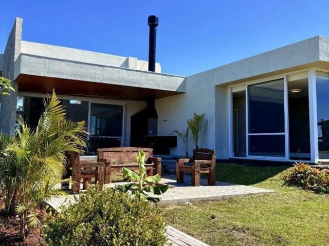 Casa em Condomínio | 03 Dormitórios | Arroio do Sal Centro
