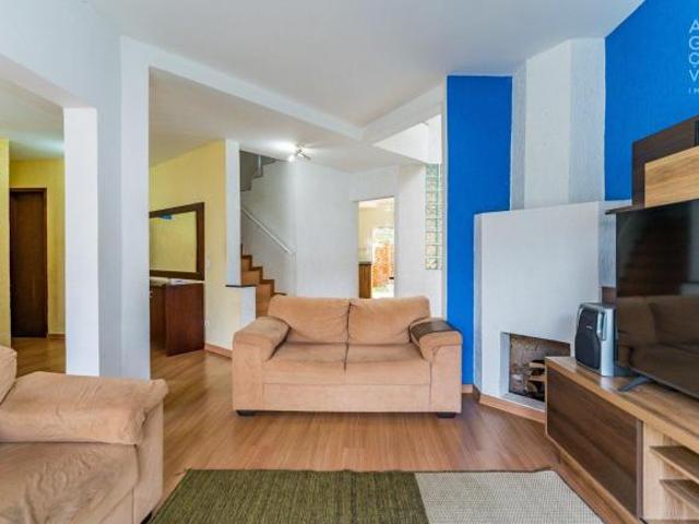 Casa em Condomínio, 03 Quartos, 04 Vagas, Quintal, Santa Cândida, Curitiba