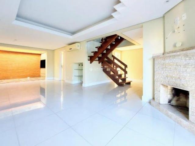 Casa em condomínio 03 quartos com suíte e vaga