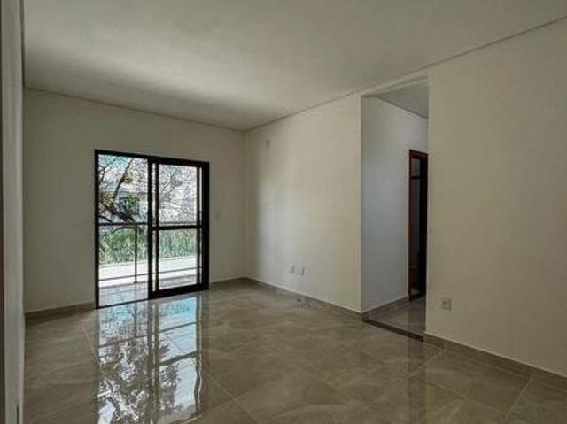 CASA EM CONDOMÍNIO |03QUARTOS | 2 BANHOS | 01 SUÍTE | 02 VAGAS