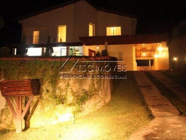 Casa em condominio 04 dormitorios sendo 02 suites 05 vagas 320m2 no Embu Guacu
