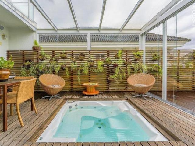 Casa em Condomínio, 04 Suítes, 04 Vagas, Varanda Coberta com Spa, Campo Comprido, Curitiba