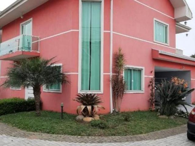 Casa em condomínio 04 quartos c/suíte no Pinheirinho em Curitiba PR