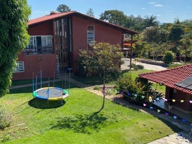 Casa em Condomínio,05 suites, Park Way, aceita financiamento