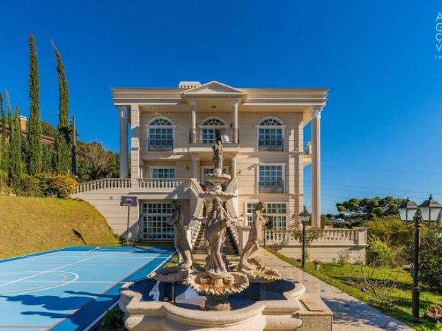 Casa em Condomínio, 06 Suítes, 08 Vagas, Piscina, Vista Alegre, Curitiba