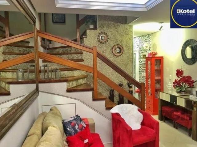 Casa em condomínio 114m² 3 dormitórios, 1 suíte e 2 vagas no bairro Sarandi