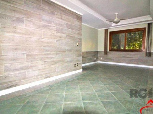 Casa em condomínio 111m² 3 dormitórios sendo 1 suíte e 4 vagas no bairro Espir