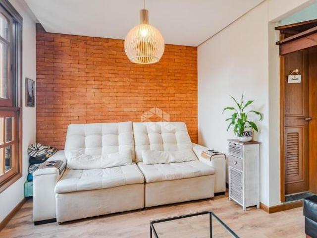 Casa em condomínio, 128,00m², 03 dormitórios, suite e vagas no bairro Cristal