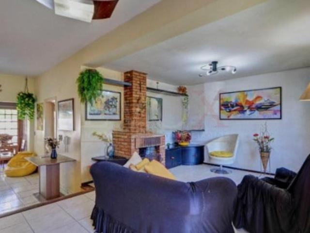 Casa em Condomínio 135m², 3 dormitórios, 1 suíte, 2 vagas, no bairro Cavalhada/Ipanema