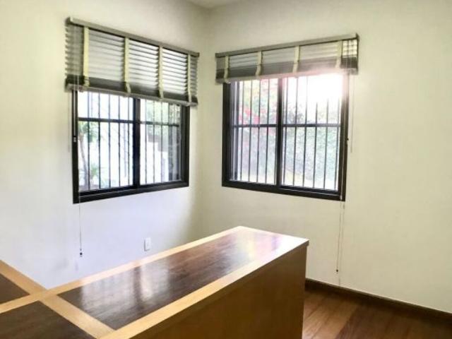 Casa Em Condomínio