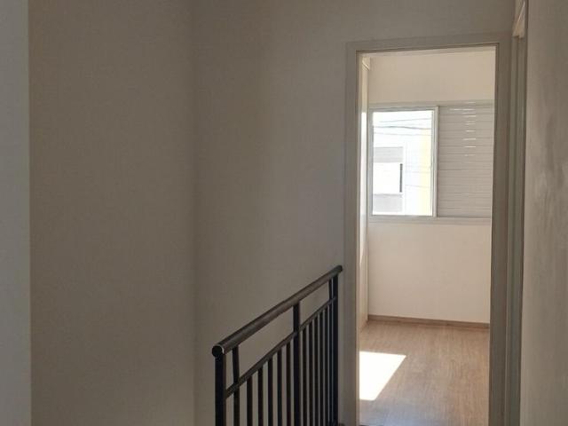 Casa Em Condomínio