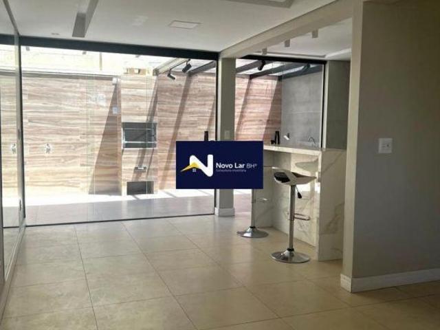 Casa em condomínio 160m², 3 quartos, suíte, 2 vagas e lazer no Cabral