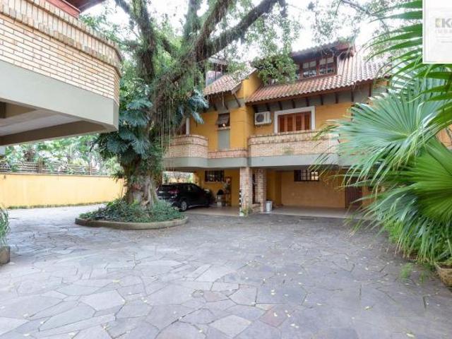 Casa em condomínio, 171m², 3 dormitórios, Pedra Redonda