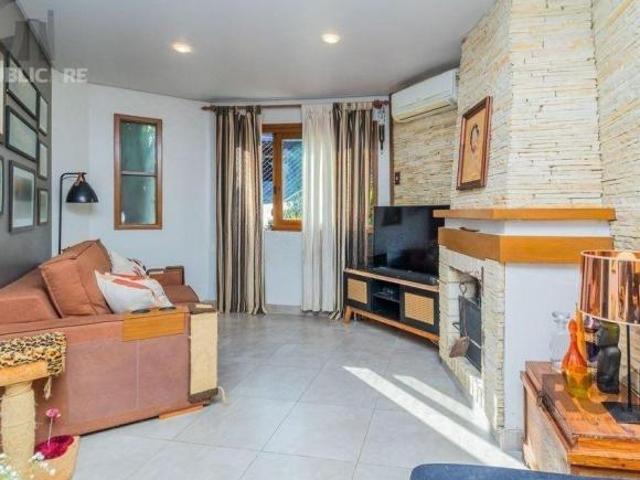 Casa em Condomínio 199m² 3 dormitórios, 2 vagas no bairro Nonoai