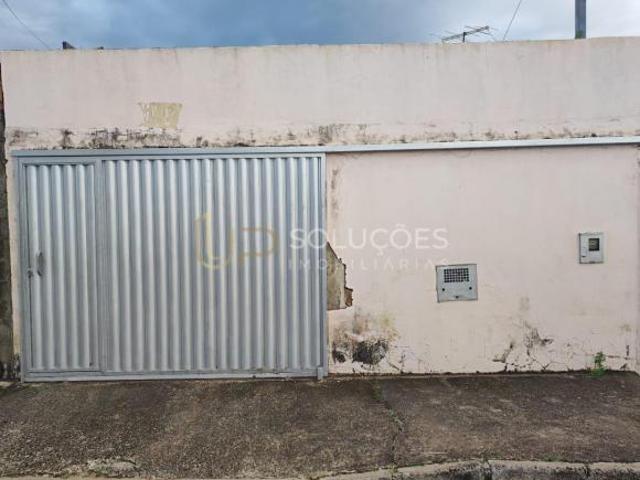 Casa em Condomínio 1 Quarto + 3 Vagas + Área de Serviço | Condomínio Vale dos Pinheiros, Setor de Ma