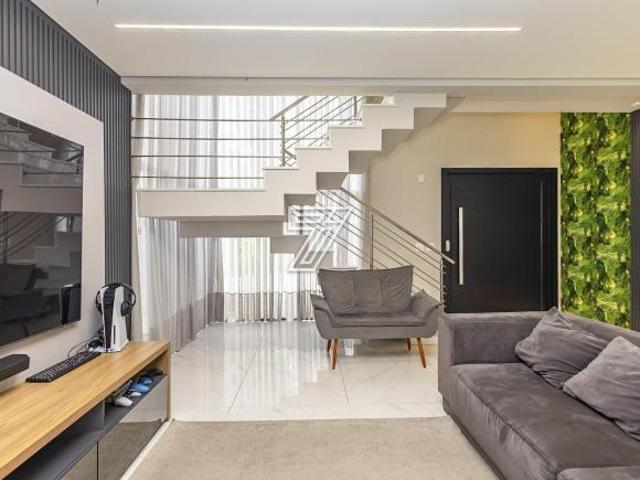 Casa em condomínio