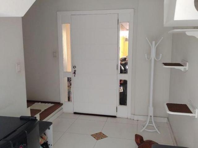 Casa em Condomínio 200 M² 3 Dormitórios 1 Suíte 2 Vagas e Área Gourmet