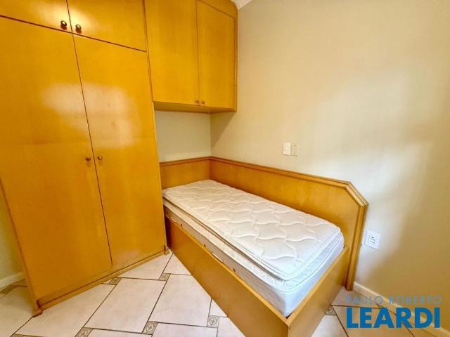 Casa Em Condomínio